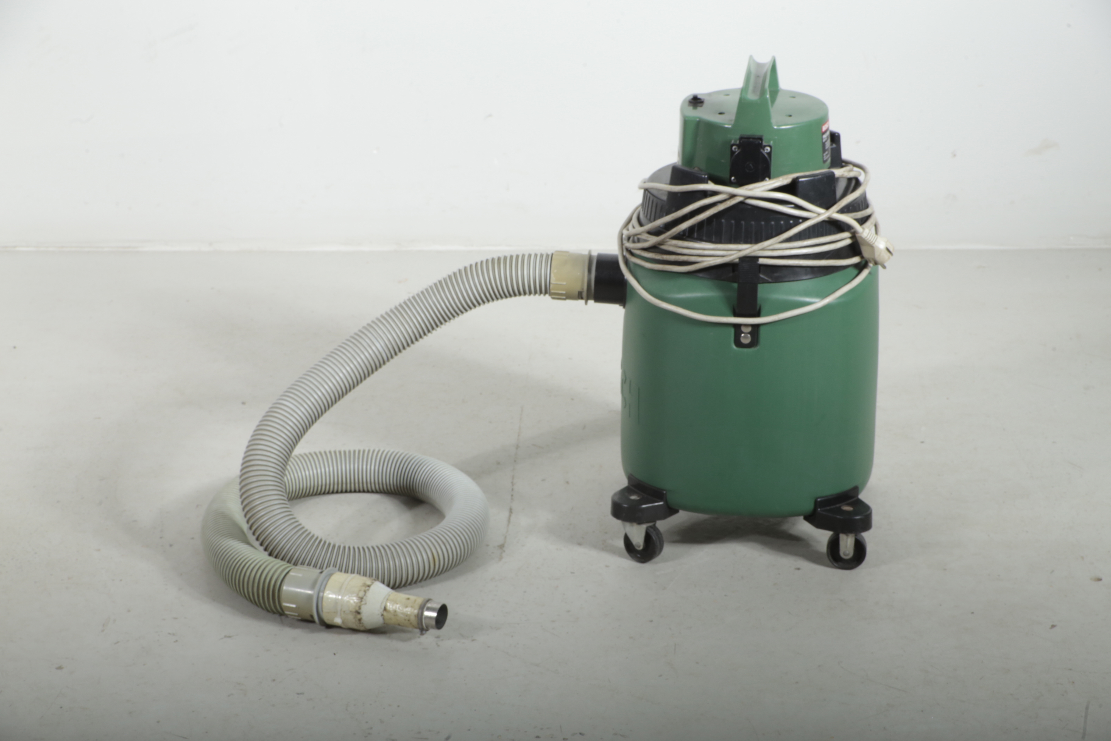 Dammsugare Bosch PAS 800 | Auktion