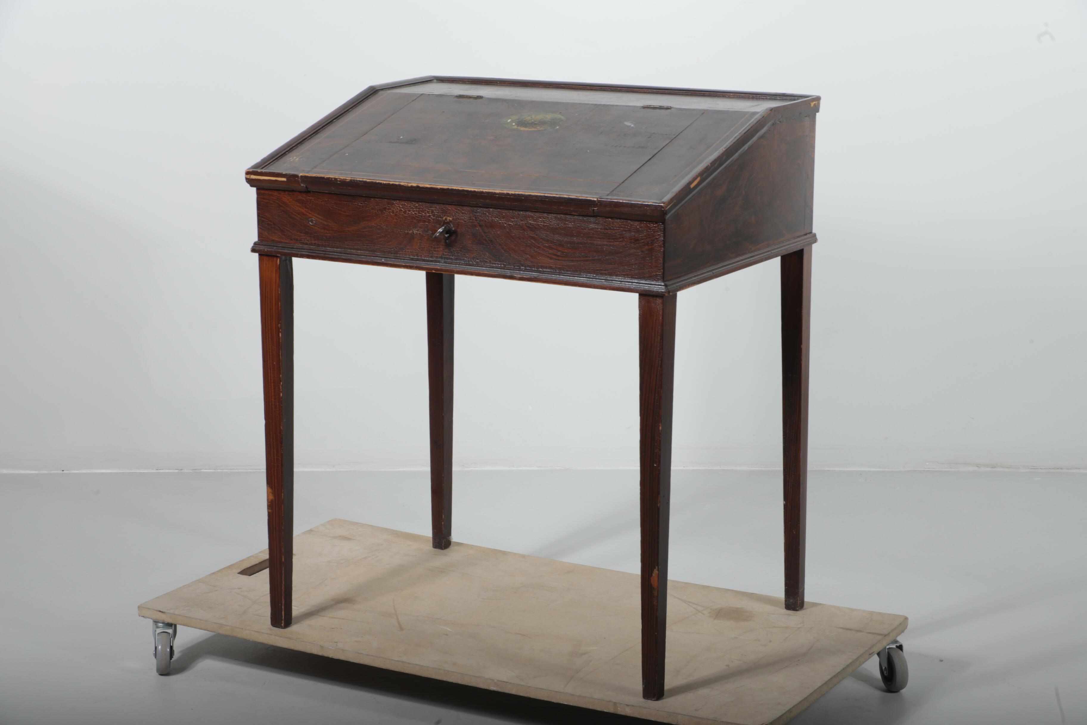 Pulpet 1800-1900 tal | Auktion