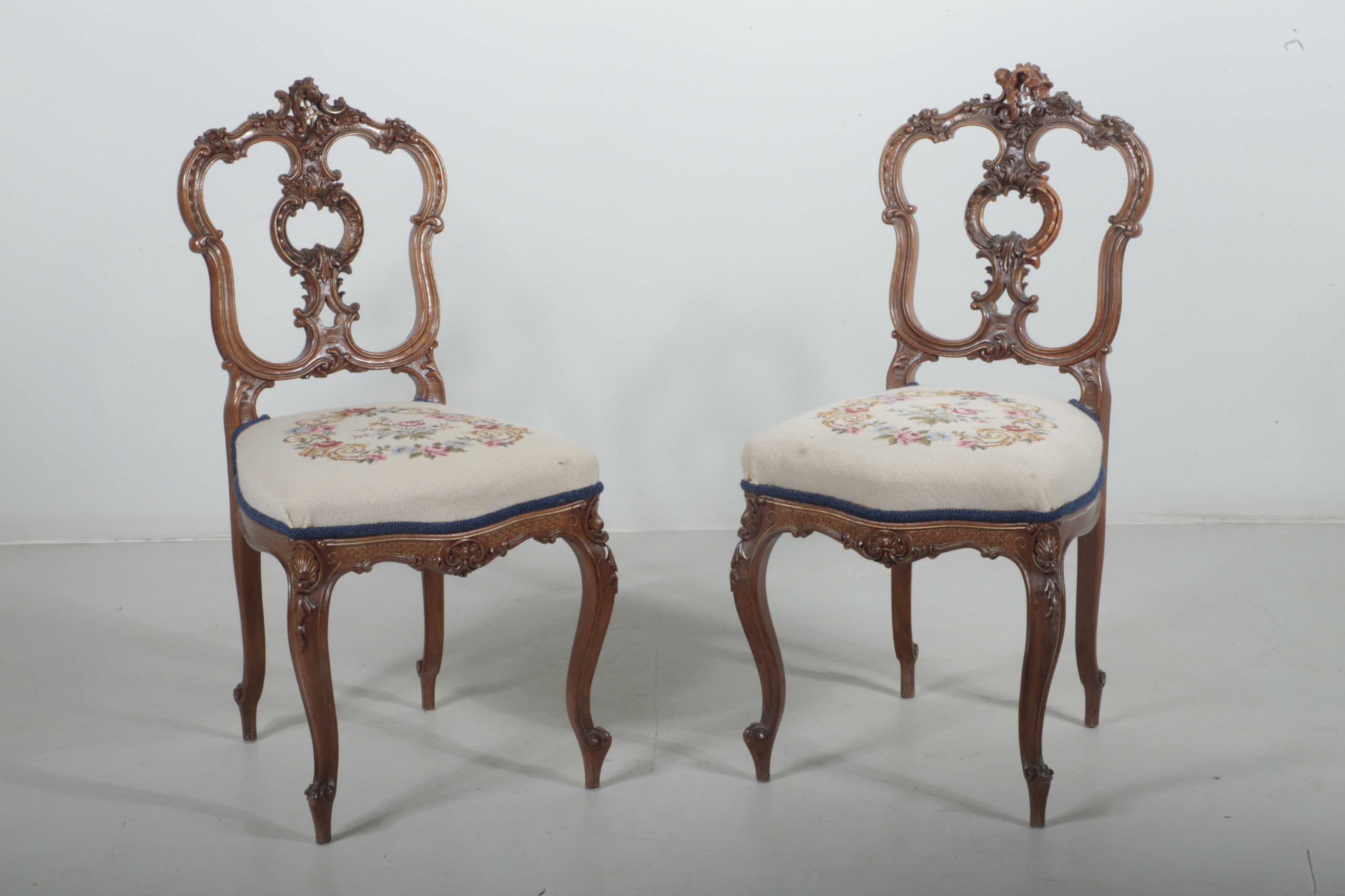 Stolar 1 par, rokoko-stil, 1900-tal | Auktion