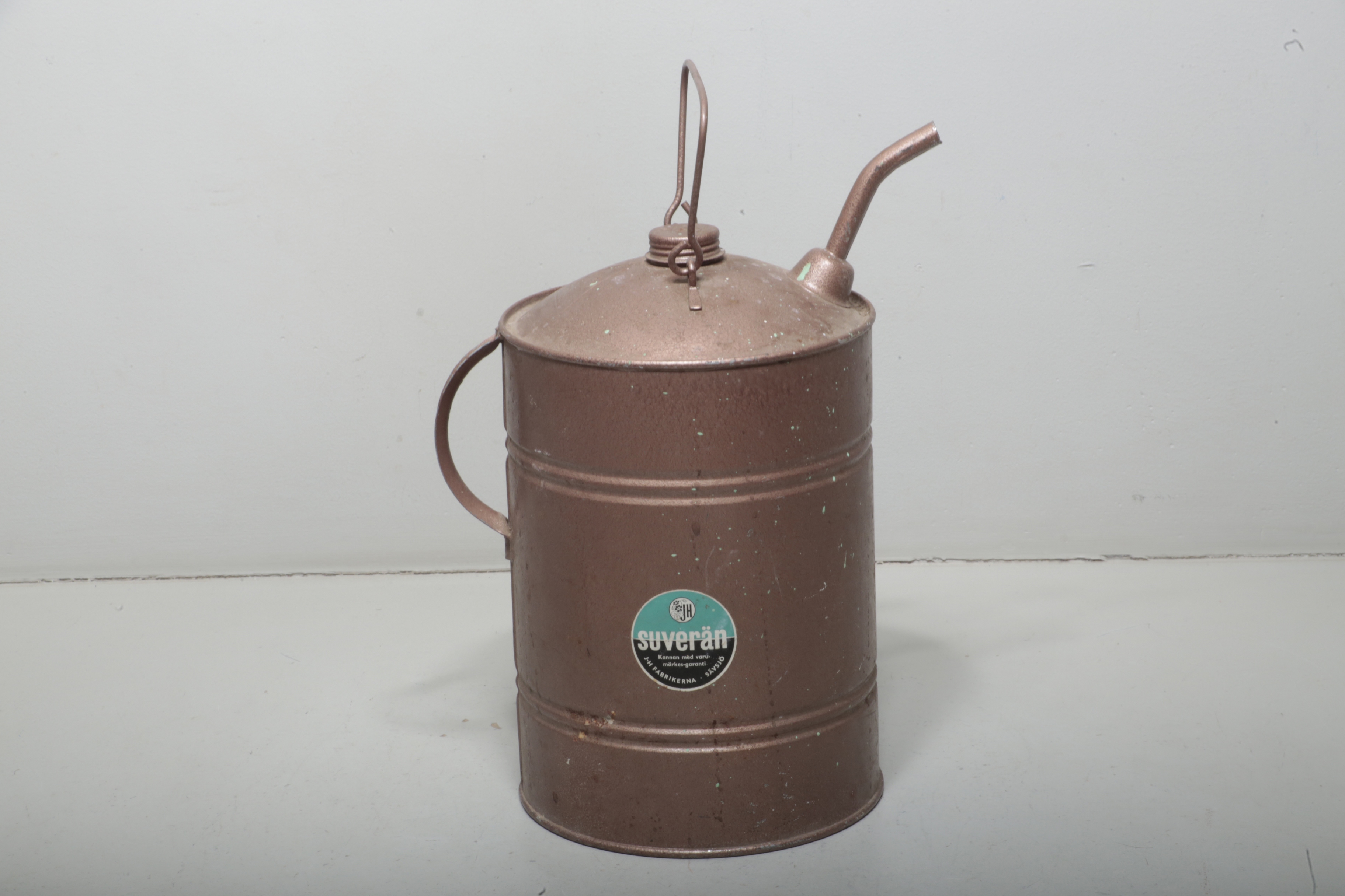 Oljekanna "Suverän" | Auktion
