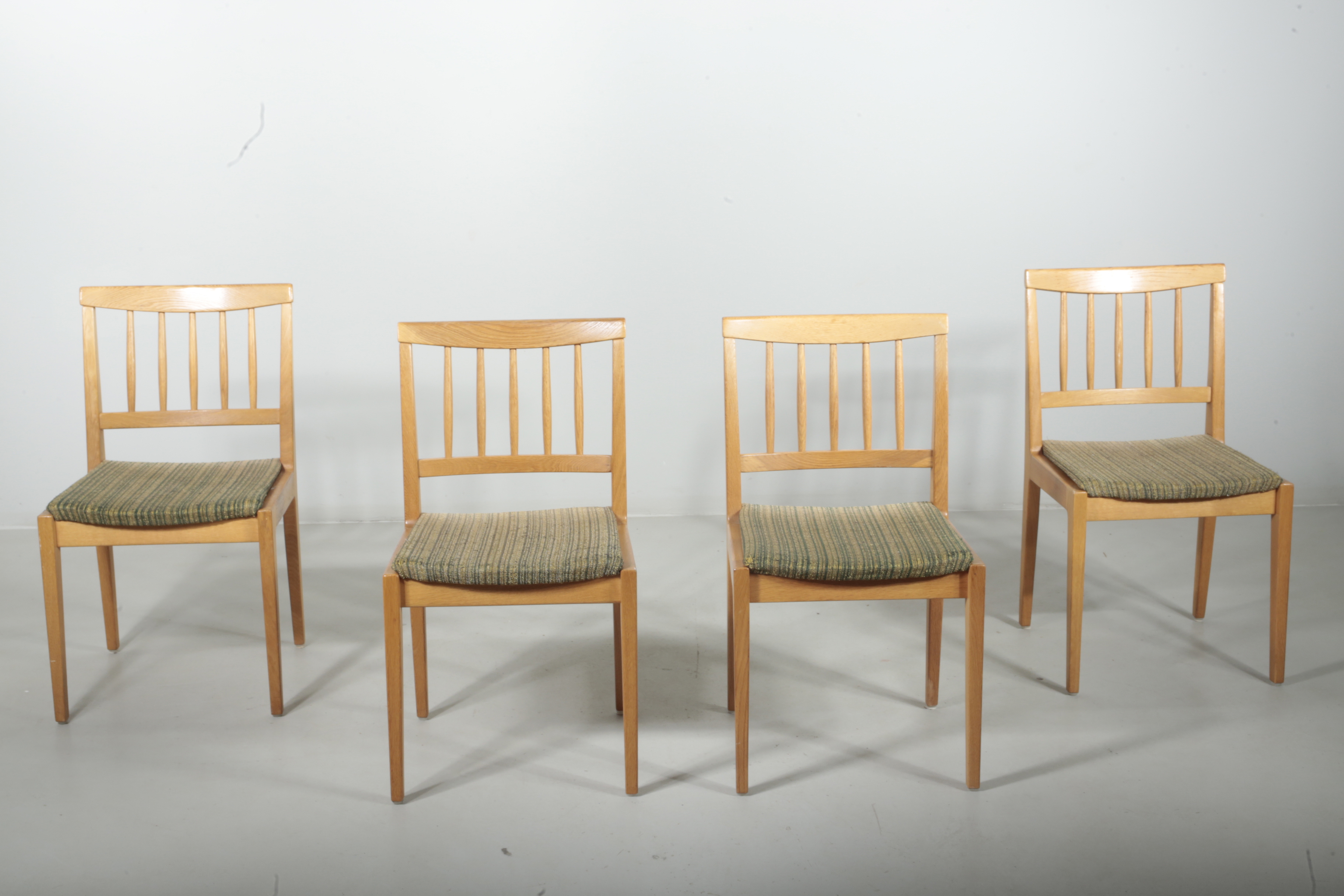 Stolar ek, 4 stycken | Auktion